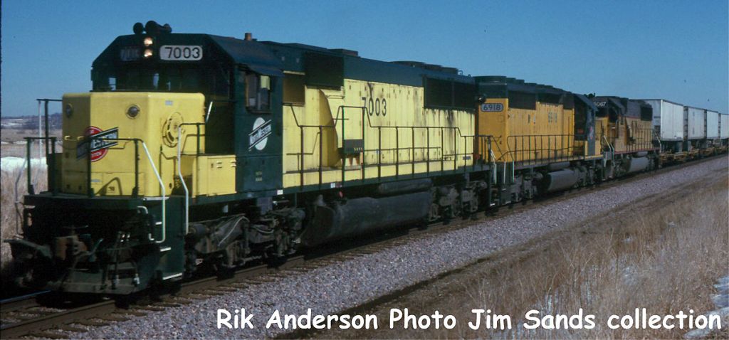 CNW 7003 Dow City Iowa 1994